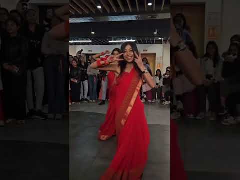 Chammak Challo - Red Saree | Medhya | Akon, Hamsika Iyer | dance my way into your heart! 💃❤️