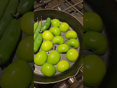 Verde chili for pozole #sacramento #verde #pozole #cook #cooking #soup #souprecipe #fyp #foryoupage
