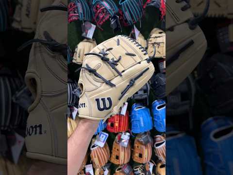 Some love for the Wilson pitching gloves ❤️