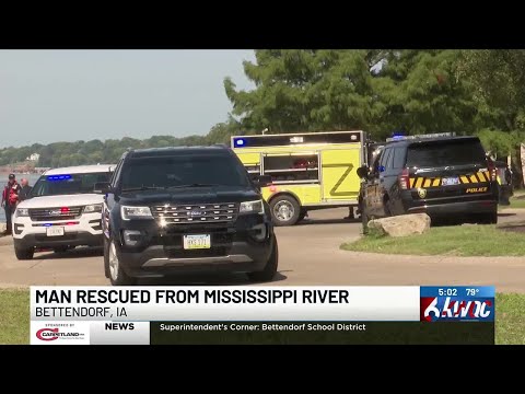 Man rescued from Mississippi River