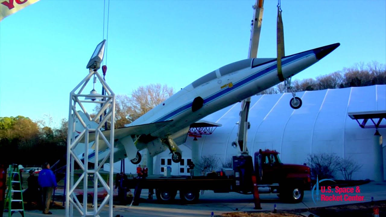 Mounting the T-38