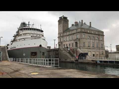 Great Lakes Freighter Saginaw at the Soo Locks