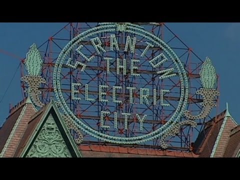 Scranton workers blame mayor for pay cuts