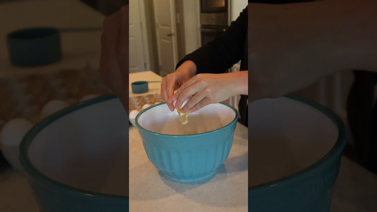 Easy Banana Bread Recipe (No Mixer Needed)