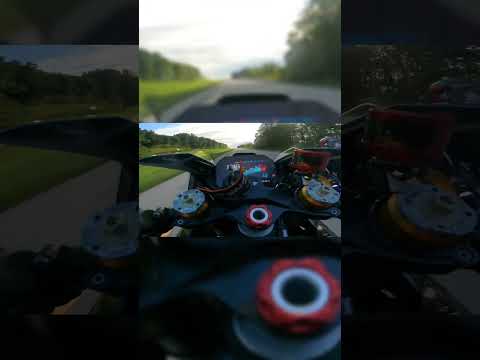 2022 Aprilia RSV4 1100 Factory VS 2021 BMW M1000rr ( Riders same weight both Bren tuned)