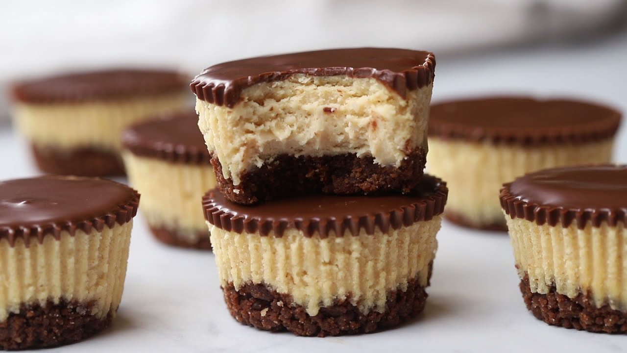 Mini Peanut Butter Cup Cheesecakes