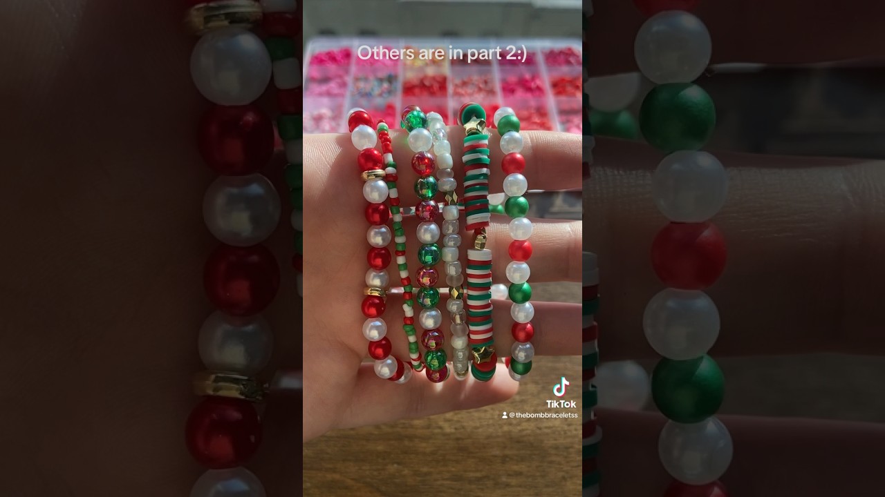 Make A Christmas Bracelet Set With Me!! #cute #christmas #viral #bead #diy  #bracelet #shortsclip