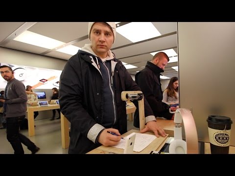 Drawing a Salvador Dali Painting at the Apple Store - MV59