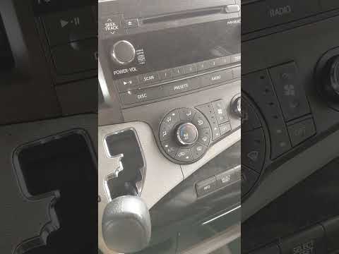 2012 Sienna AC light blinking - solved