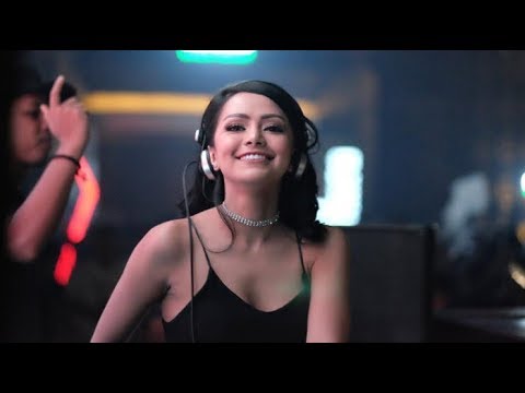 Dj YASMIN !!! Hangatkan suasana vino club 2019