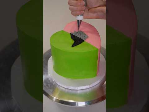 Elphaba and Galinda inspired heart cake PART 1💚💗 #cake #shorts