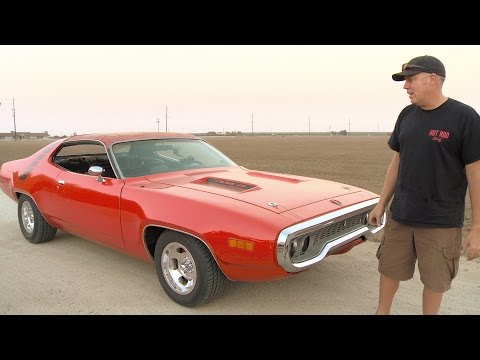 Get Deeper Inside Freiburger’s 1971 Road Runner! - Roadkill Extra