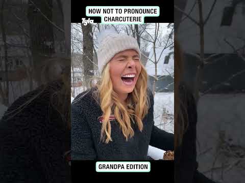 How not to pronounce charcuterie 🤣 (🎥: tt/sophisticatedspreads)