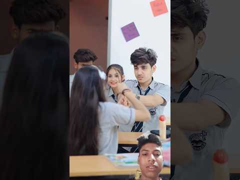 Shreya 🥀💃vs yashu 🕺😂 #shorts #school #schoollife #comedy #youtubeshorts @sahilpost8