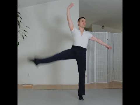 Ballet Pique en Dehor Developpe Seconde.