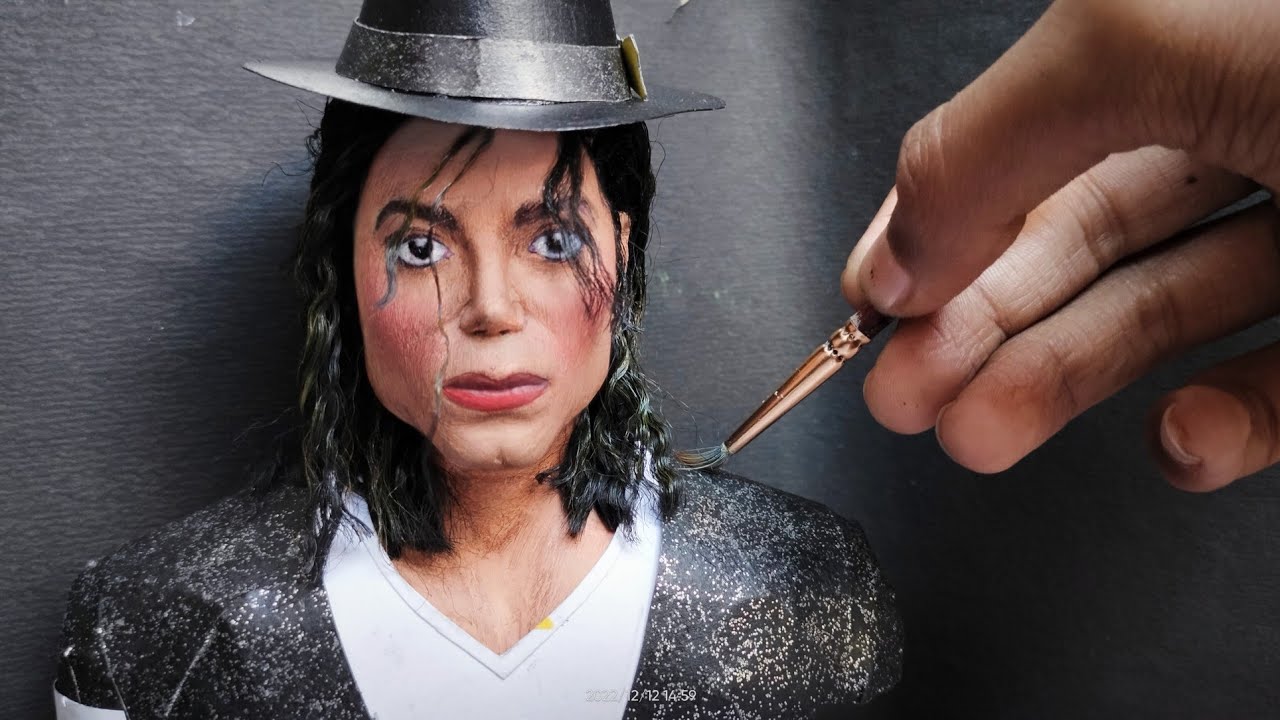 Michael Jackson Sculpture - MJ Billie Jean