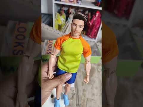 Ken Looks model 18💙💚