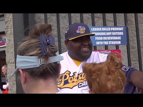 Director of Smiles brings joy to fans at Crosscutters games