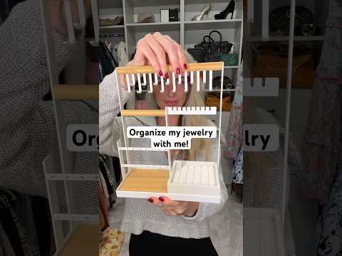 How I organize my jewelry!! Home organizing tips!! Amazing home organization products!
