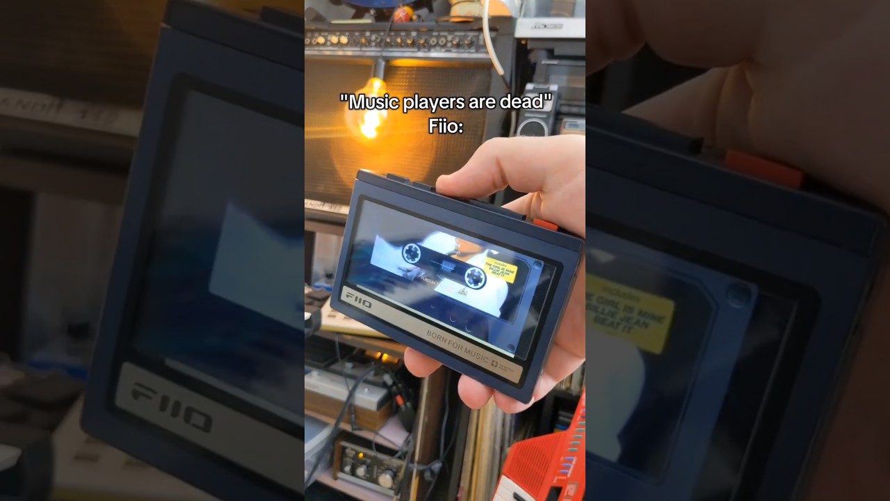 The coolest music player ever. Link in the description #retrotech #fiio #musicplayer #ipod #flac