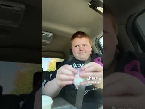Reviewing scooters coffee😱☕️#fyp#tiktok #scooterscoffee #trending
