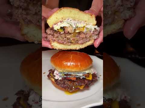 The BEST burger in NYC! 📍4 Charles Prime Rib #nycburger #burgerreview #nycsteakhouse #nycbucketlist