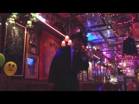 Douglas Roegiers - "BUST A MOVE" @ the Azteca