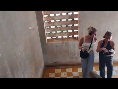 Genocide prison S21 2