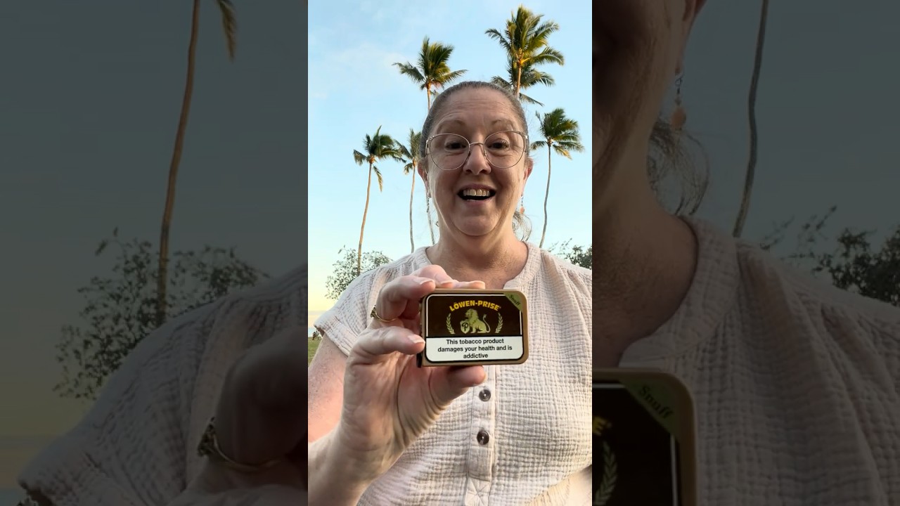 Nasal Snuff, Kawaikui  Beach Park, Hawaii