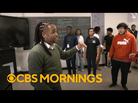 Memphis teacher selected as winner of the 2025 Music Educator Award