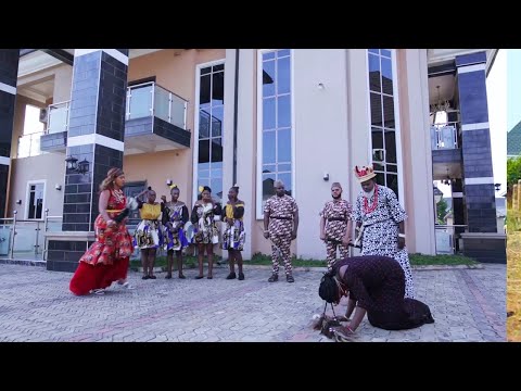 Nobody In D Palace Knew The Poor Maltreated Maid Is D Crown Princess Living Like A Palace Maid NG