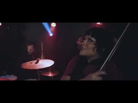 “Ruby Off The Rails” video dropped by Sarah And The Safe Word