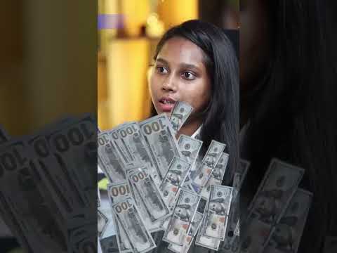 How Rashmi Gupta Makes 3 Lakh/Month as a Student Blogger