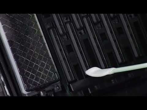 Cleaning Around the Caps (Epson SC-P9300 Series/SC-P7300 Series CMP0544-00)