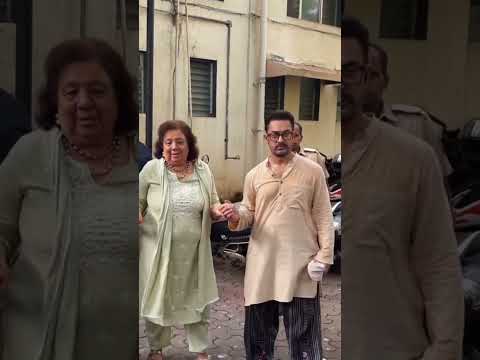 Amir Khan Supports Reena Dutta's Family After Her Fathers Demise!