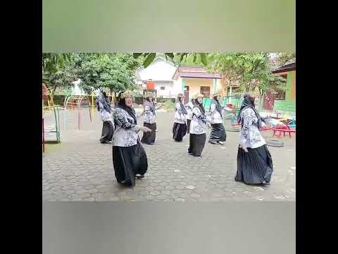 Tari Zapin melayu persembahan KepTK dan Dewan guru TK N Pembina Sekayu, Musi Banyuasin Sumsel