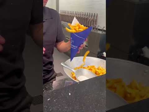 Recipe of most famous Amsterdam's patats (french fries)