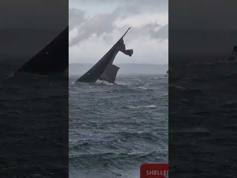 TERRIFYING moment before sail boat nearly capsized in Puget Sound. #goldengardens #meadowpoint