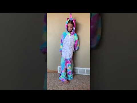 iSZEYU Unicorn Onsie Pajamas Girls Sleepers Pijama Kids Onesie Halloween Costume Review, Unicorn one