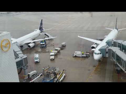 Munich Airport Plane Spotting – Aircraft Landings, Takeoffs & Taxiing on the Tarmac | Germany 4K