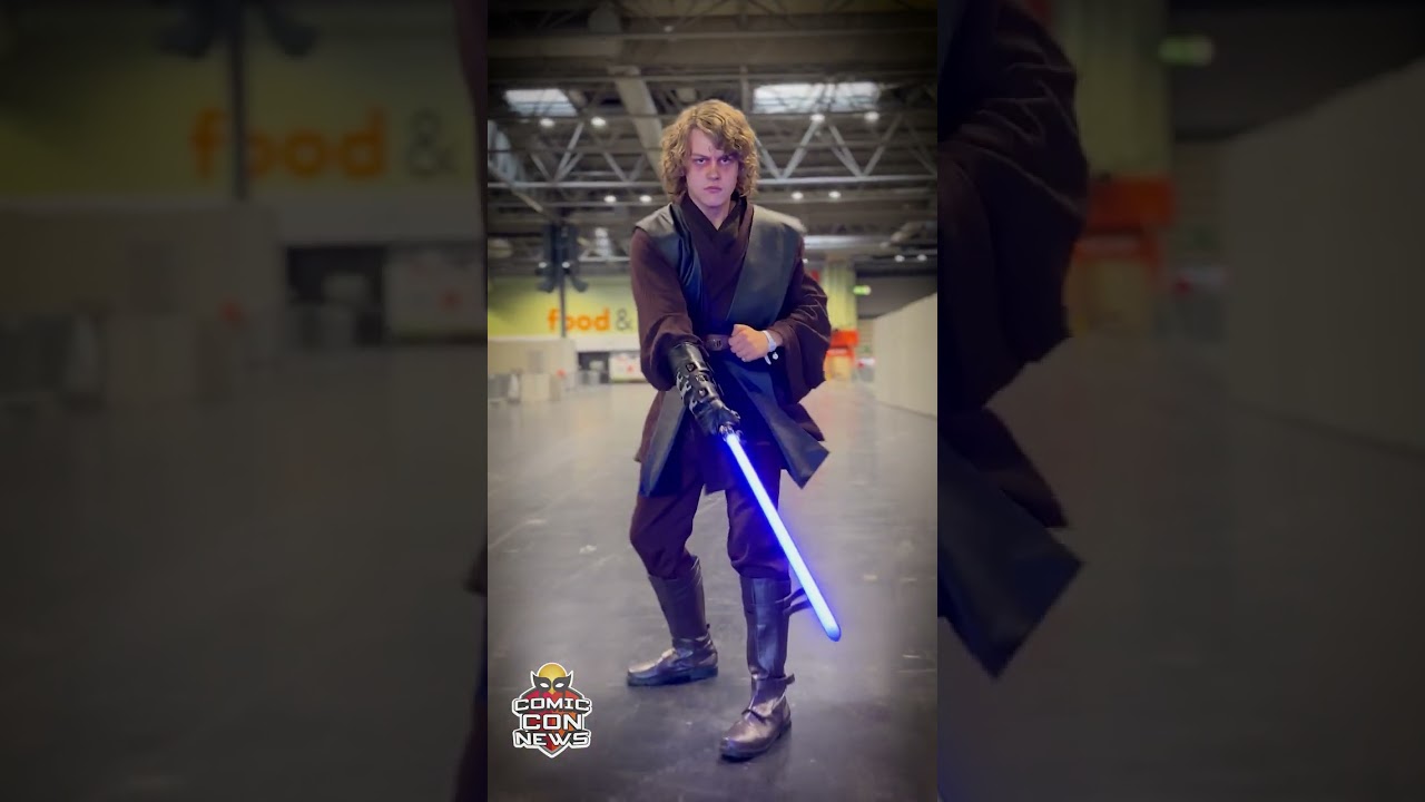 Anakin Skywalker cosplay #starwars #anakinskywalker #shorts #cosplay #lightsaber #jedi #darthvader