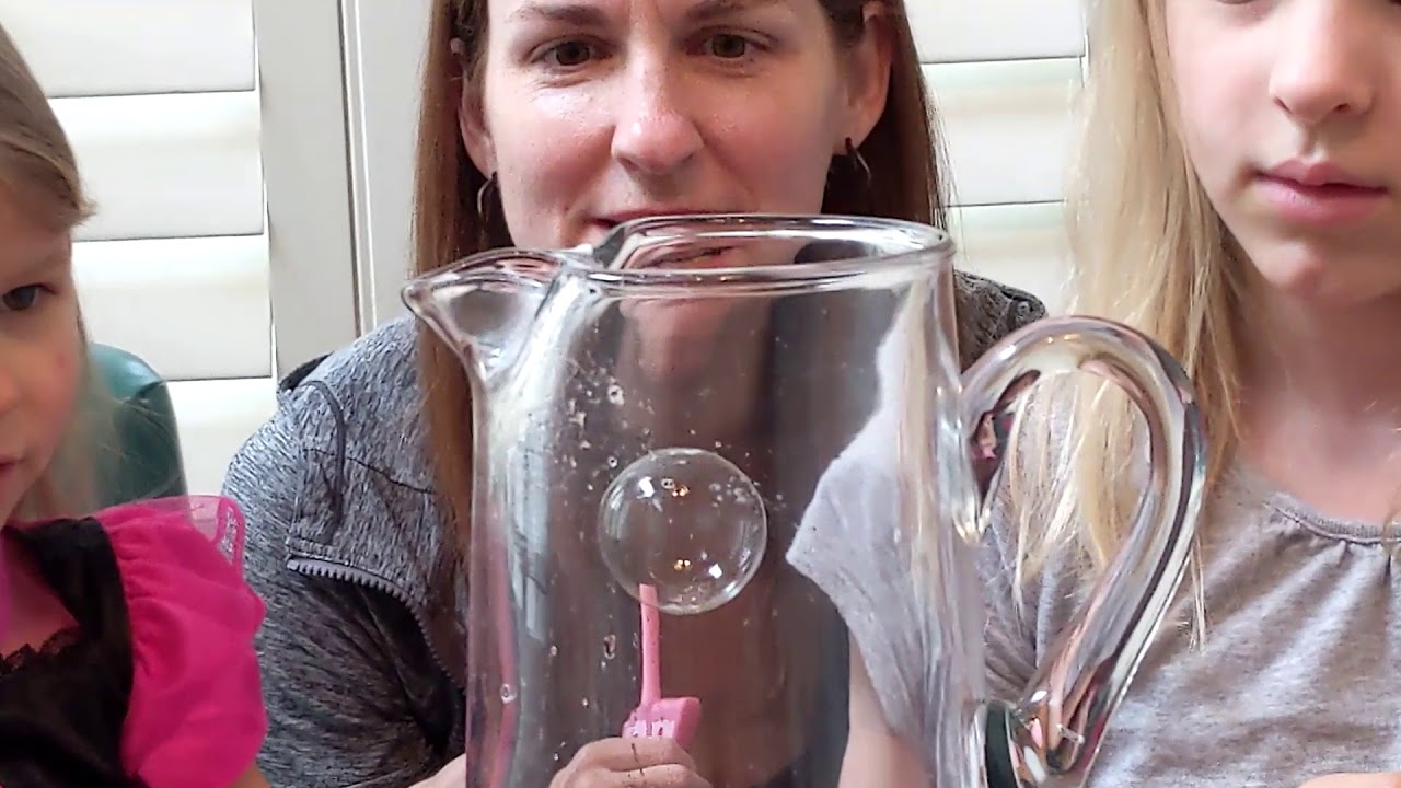 Bubbles Floating on CO2 Gas