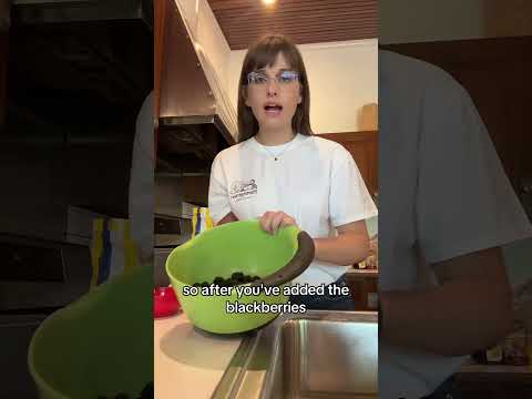 Forgot to say that you preheat the oven at 375 #shorts #fyp #accent #appalachia #appalachian #baking