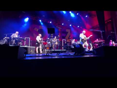 squeeze - pulling mussels (from a shell) @ massey hall, toronto sept 7th, 2024.