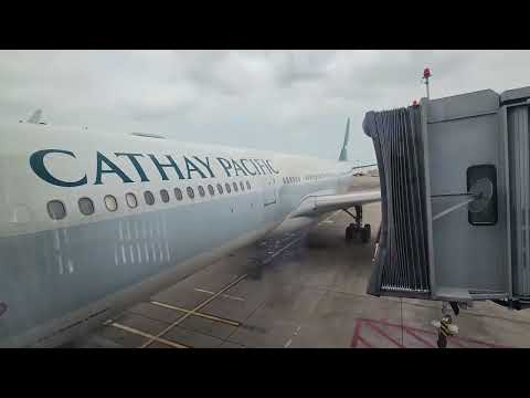 Cathay Pacific CX Disembarkation and Flight Transfer in Hong Kong International Airport HKIA 香港國際機場