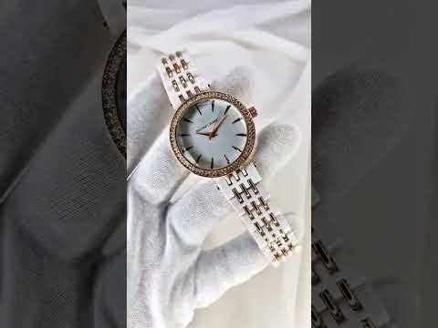 MICHAEL KORS LADIES CHAIN😘NEW ARRIVAL 👌PRICE 2200 Delivery 300