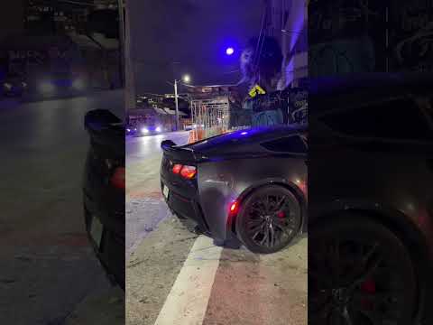 LOUD C7 Corvette Z06 pulling up to Wynwood Miamiš„