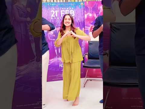 Golden sparrow - Anikhasurendran dance ♥️🥵💥 #anikhasurendran #trending #shorts #reels #shortsfeed