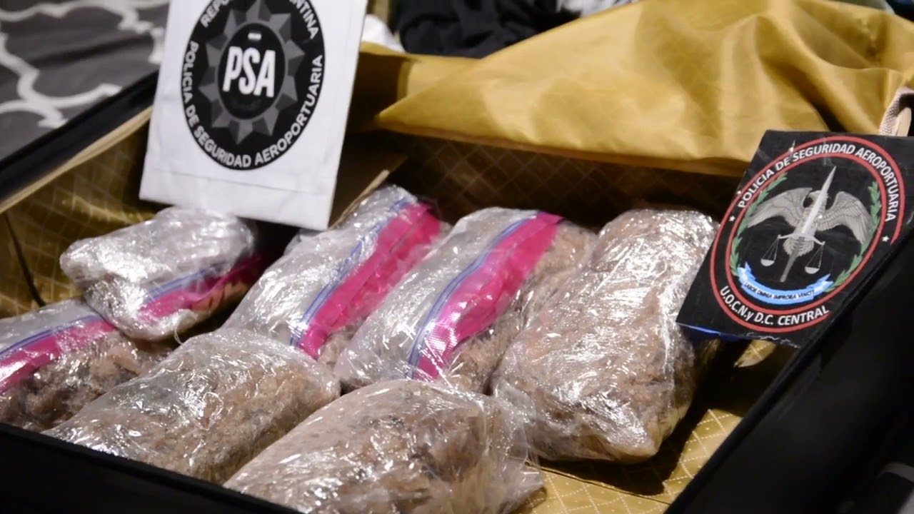 CAPTURAMOS A CUATRO PERSONAS E INCAUTAMOS MÁS DE 20 KILOS DE DROGA