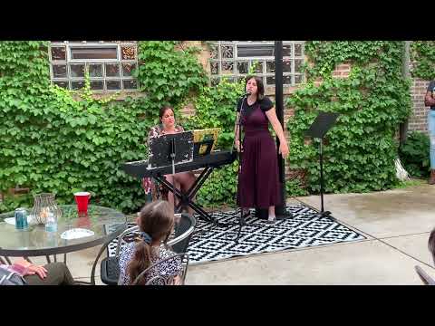 Hire Eliza Brooke Lampert - Singing Pianist in Chicago, Illinois
